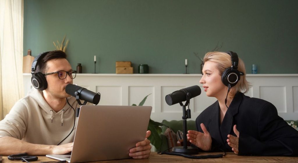 8 Best Tech Podcasts of 2024: what to listen to stay up-to-date? | PlaysDev