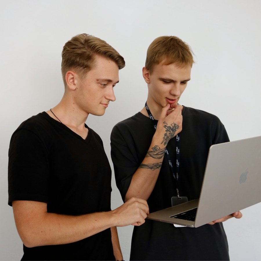 Hackathon hype: Tips, Types, and PlaysDev DevOps Hackathon for students ...